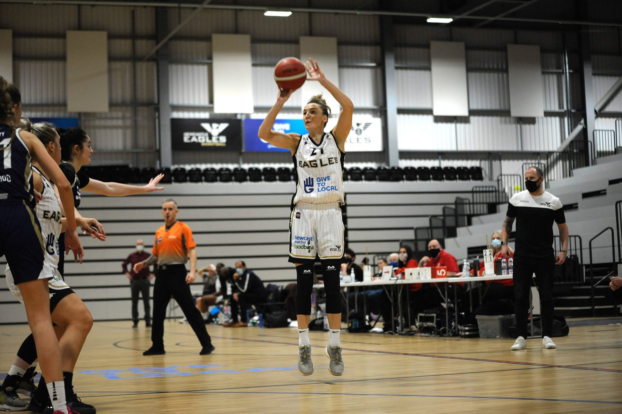 Lisa and Mante Fly Eagles’ Nest – Newcastle Eagles