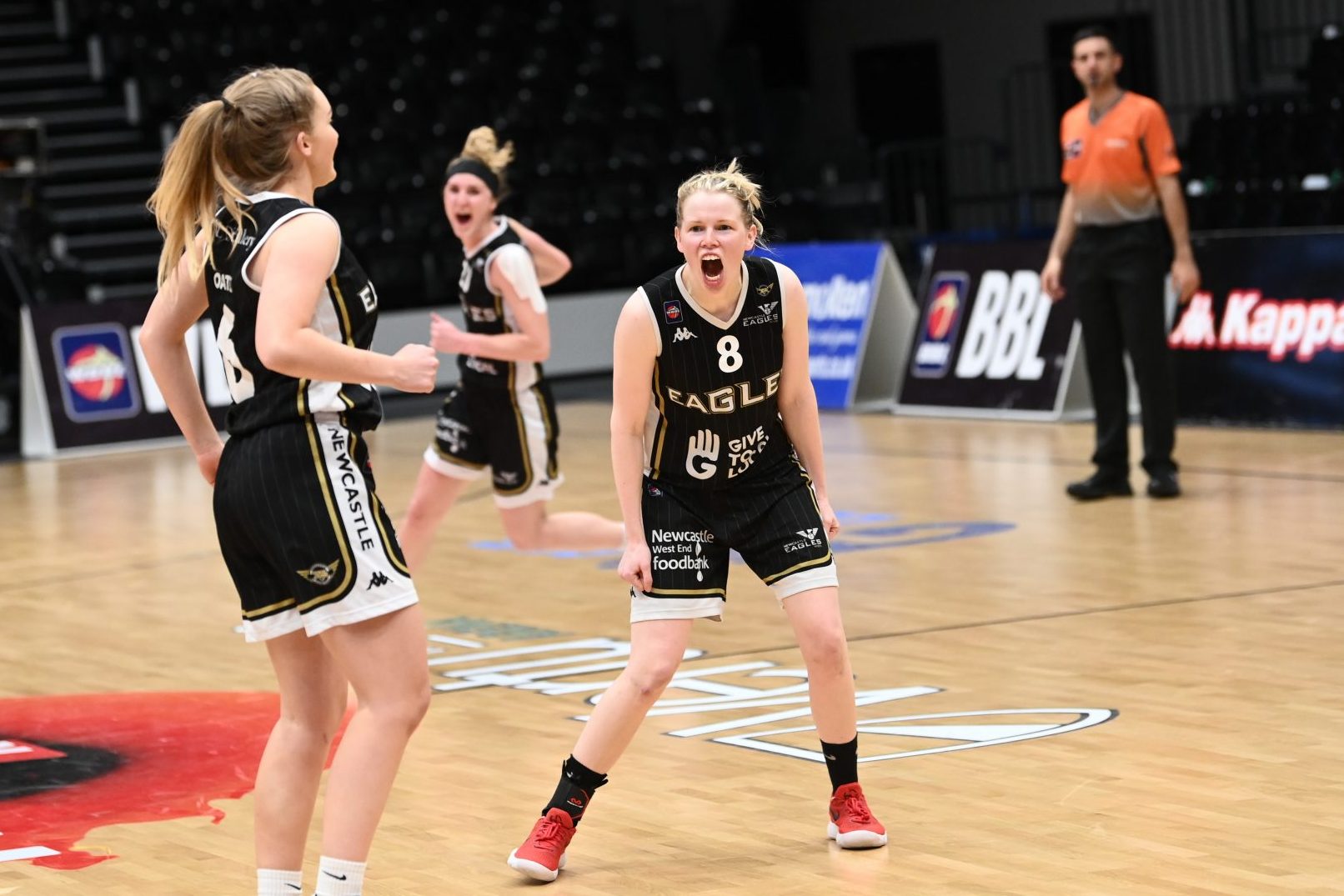 Rachael Returns To Do The Dozen – Newcastle Eagles