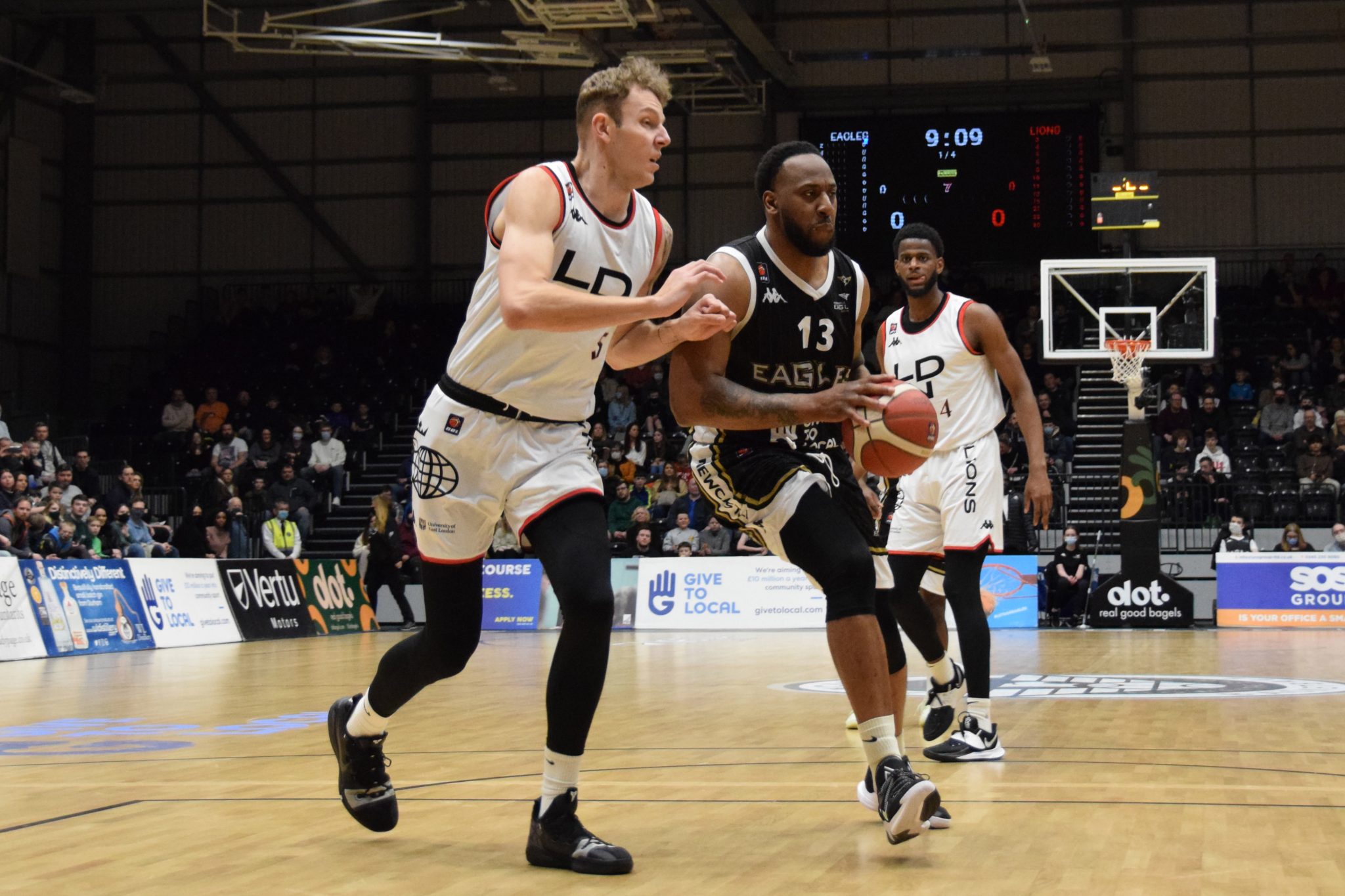 Defiant Defoe Rallies Roster – Newcastle Eagles